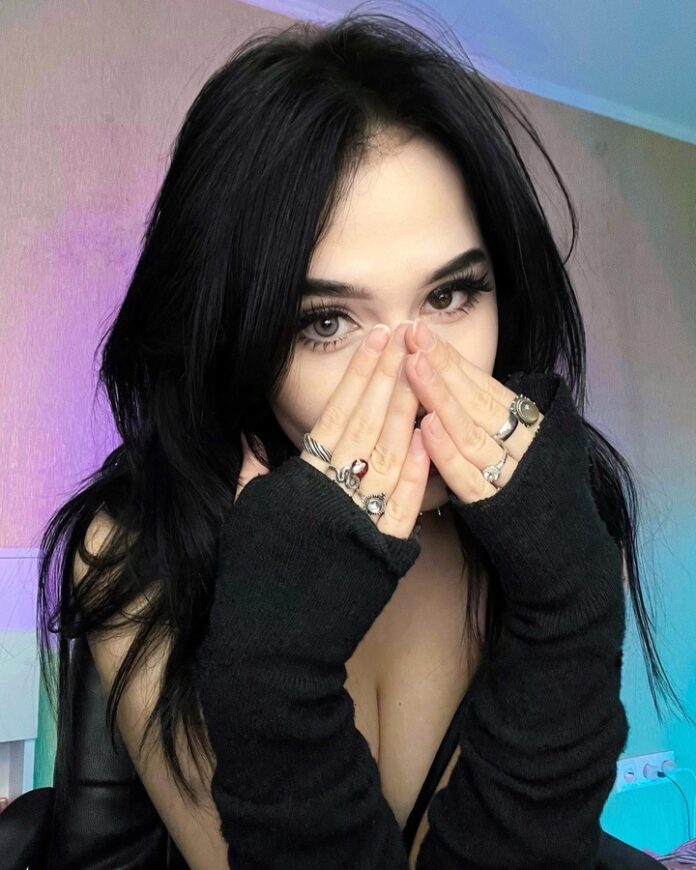 Mabelend слив фото и эксклюзив на Boosty | Обзор модели