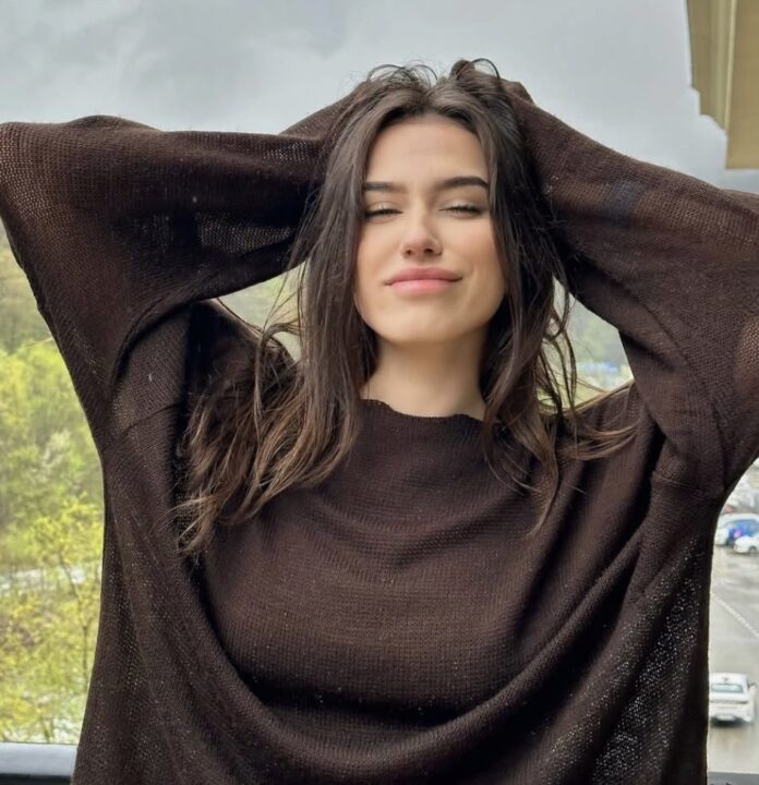 Mabelend слив фото и эксклюзив на Boosty | Обзор модели